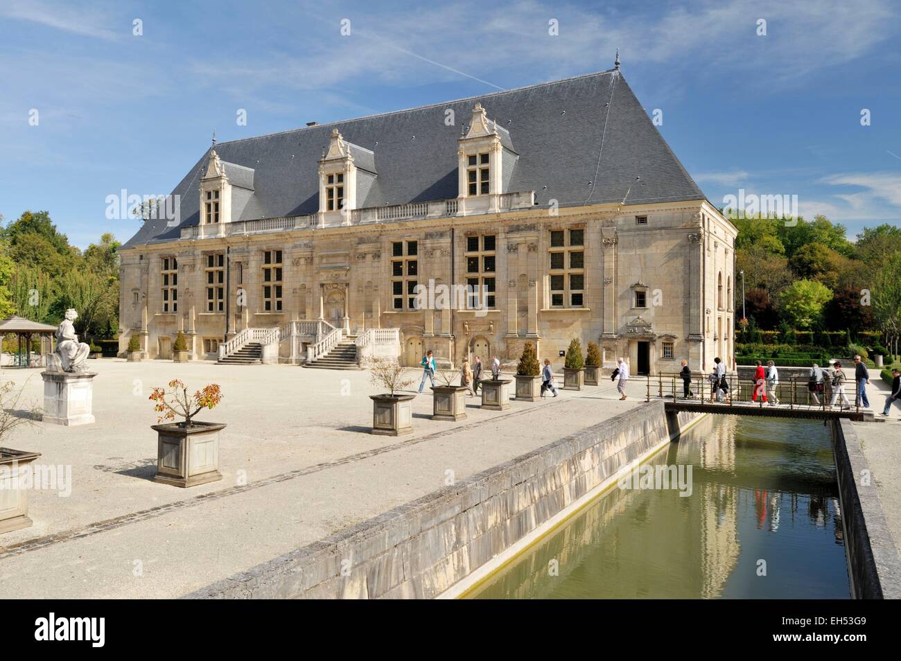 France, Haute Marne, Joinville, castle du Grand Jardin, west facade ...