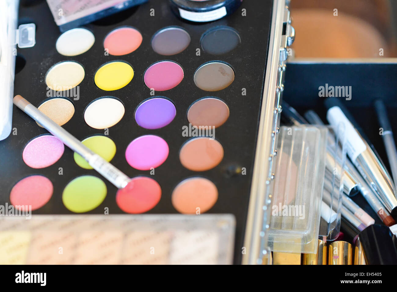Fashion palette model hi-res stock photography and images - Alamy