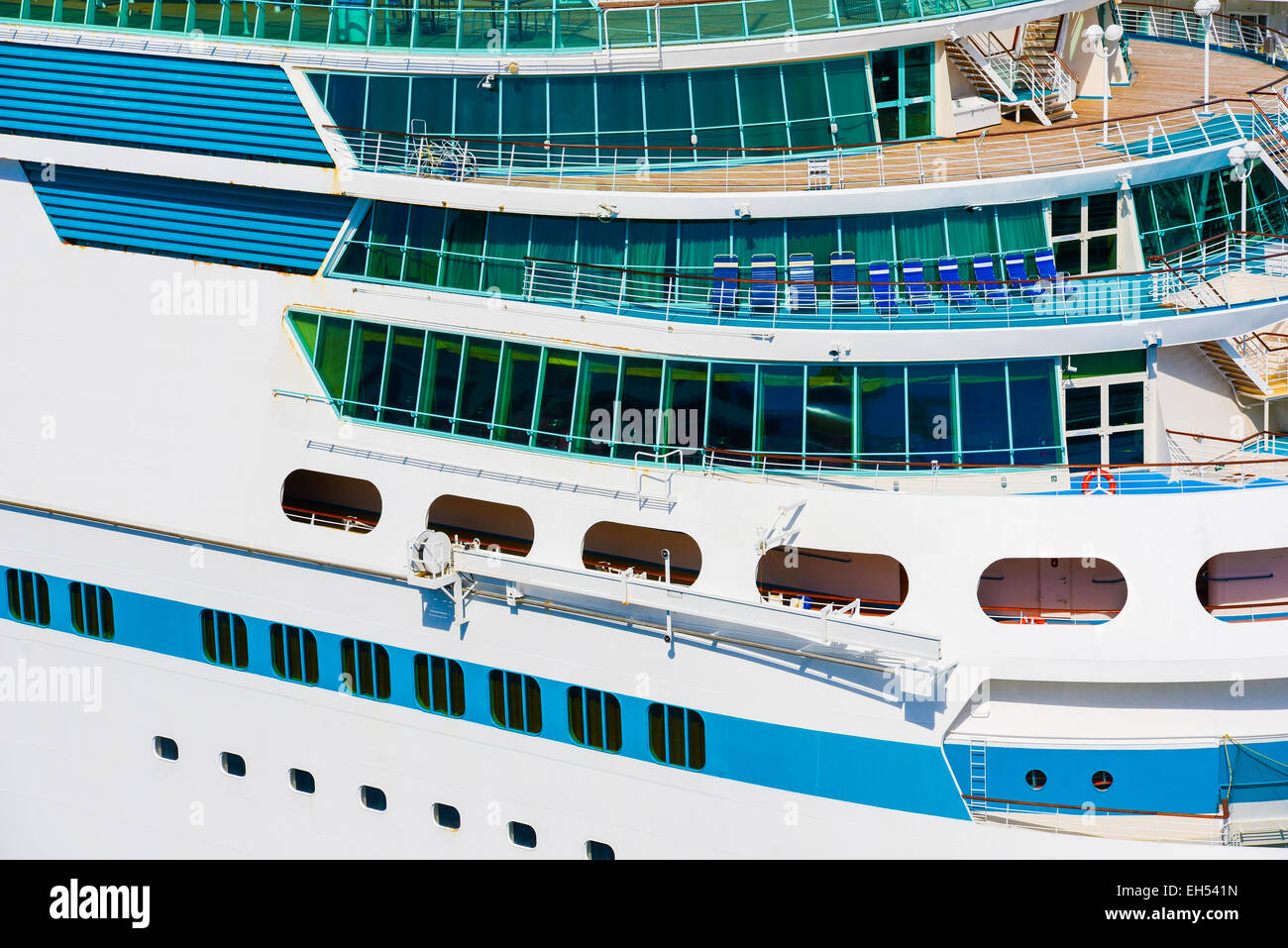 Side view ship deck windows hi-res stock photography and images - Alamy
