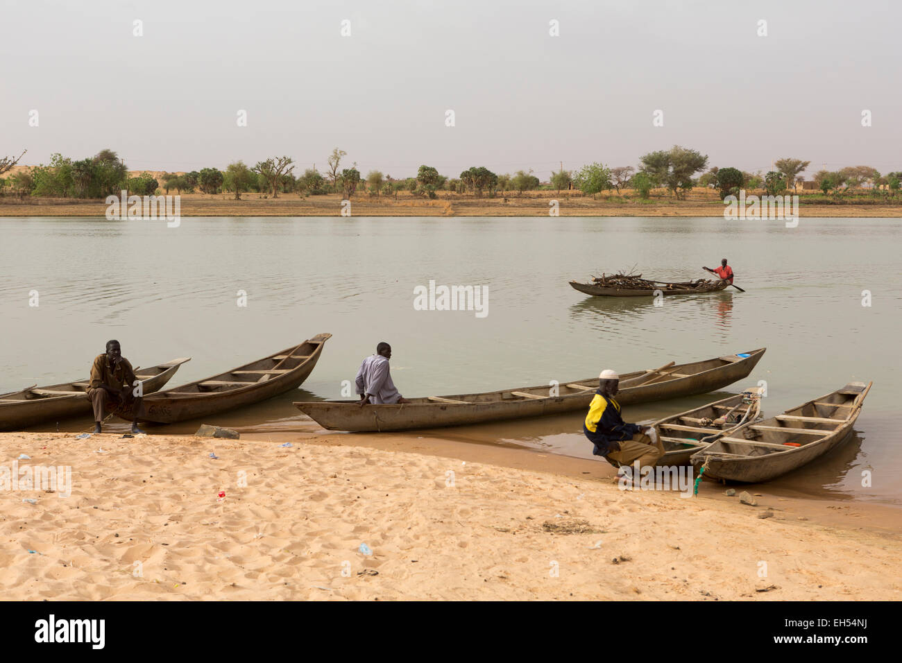 Niger river boat hi-res stock photography and images - Alamy