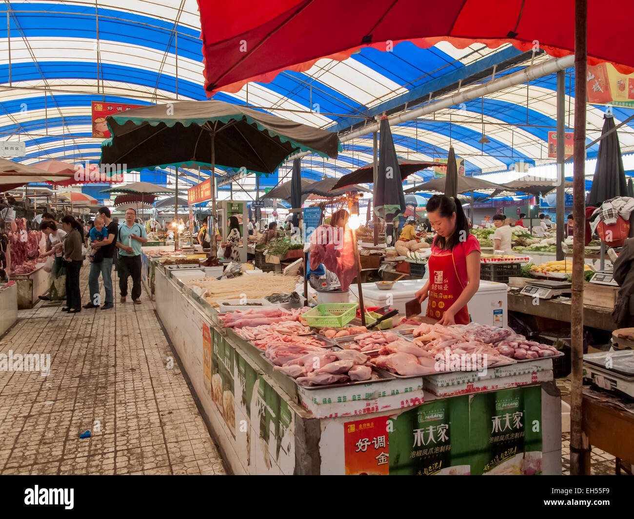 Chengdu, china street food hi-res stock photography and images - Alamy