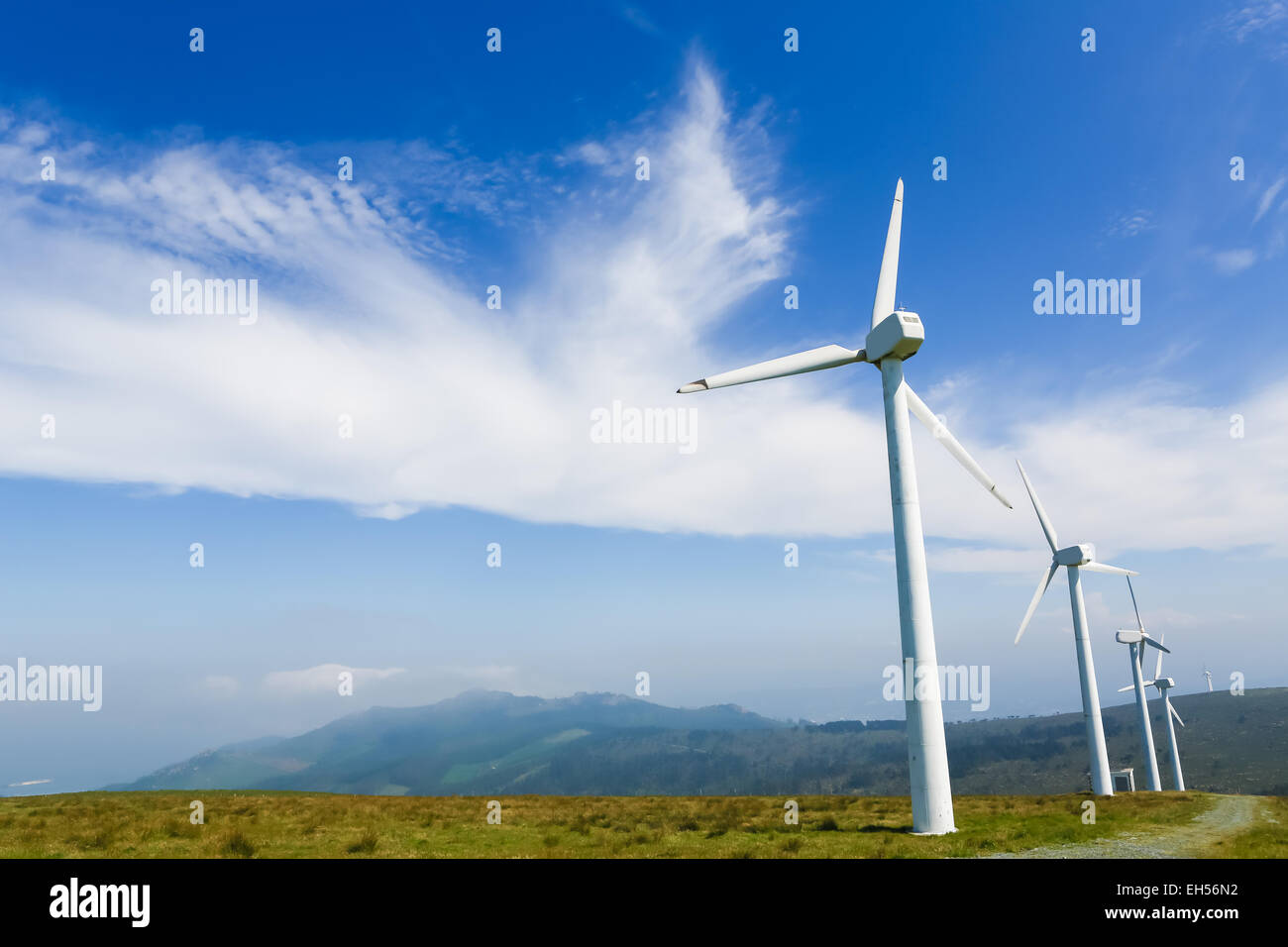 Onshore wind farm landscape hi-res stock photography and images - Alamy