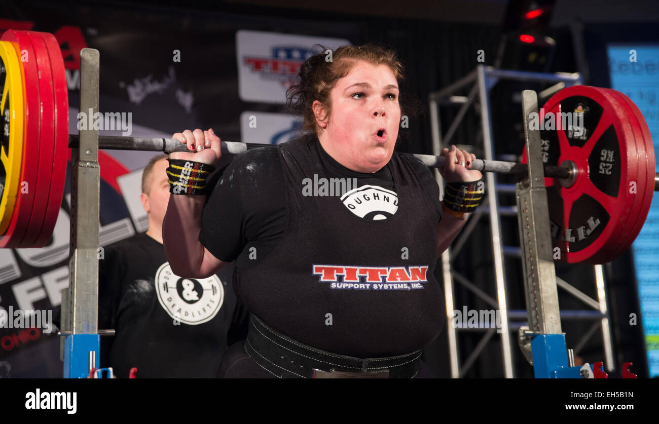 Colombus, Ohio, USA. 6th March, 2015. Rebecca Holcomb squats during the ...