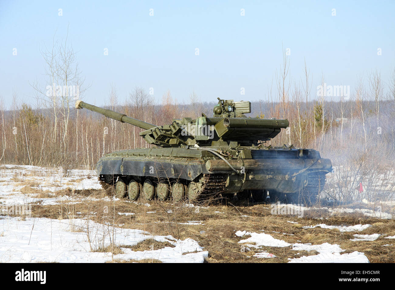 Modern battle tank hi-res stock photography and images - Alamy