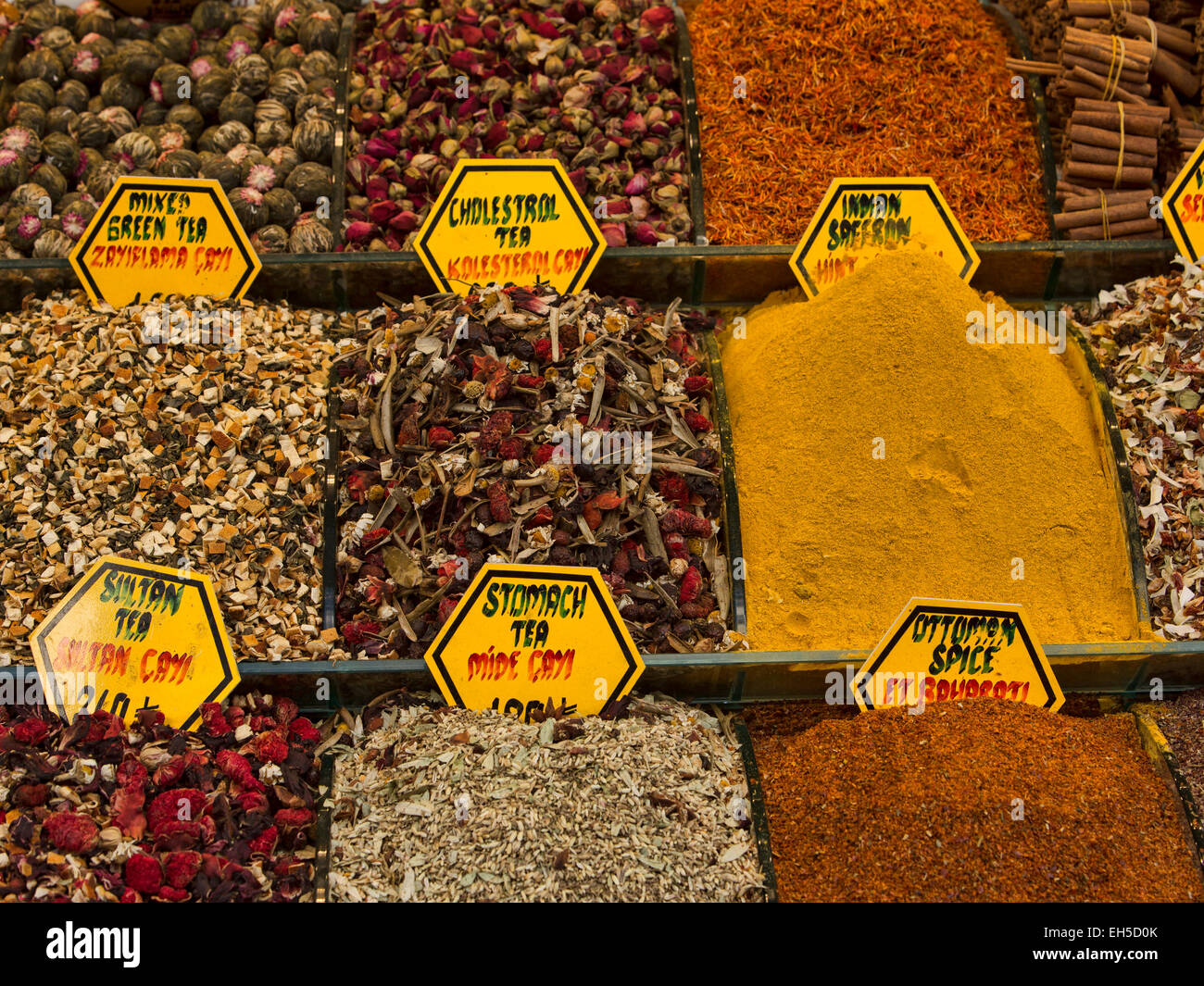 Spice tea shop grand bazaar hi-res stock photography and images - Alamy