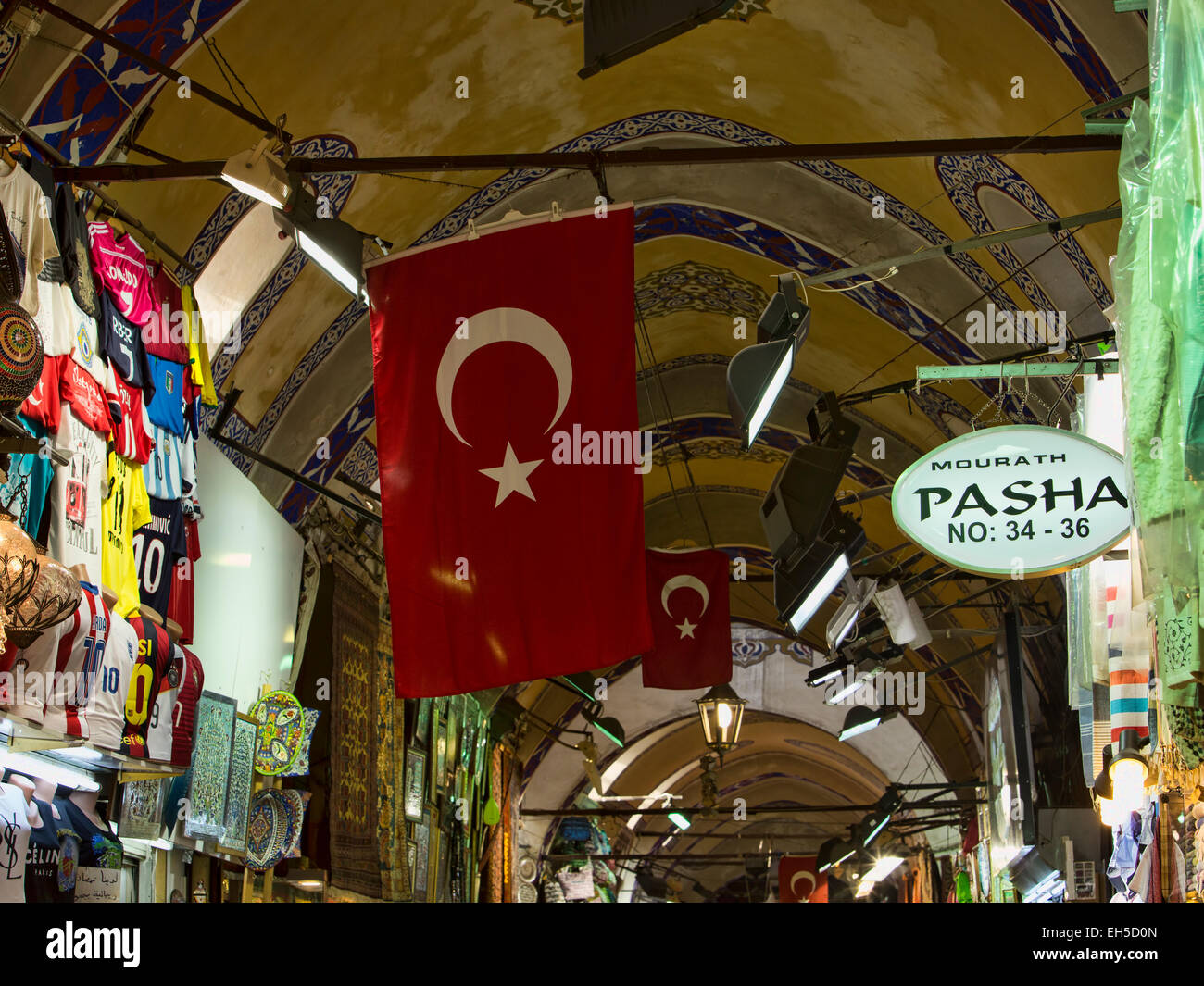 Turkey flag market hi-res stock photography and images - Alamy