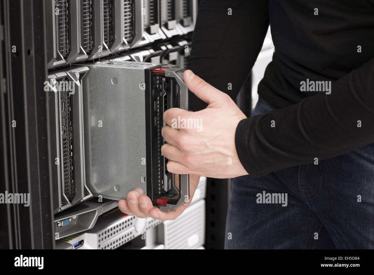 Open server rack hi-res stock photography and images - Alamy