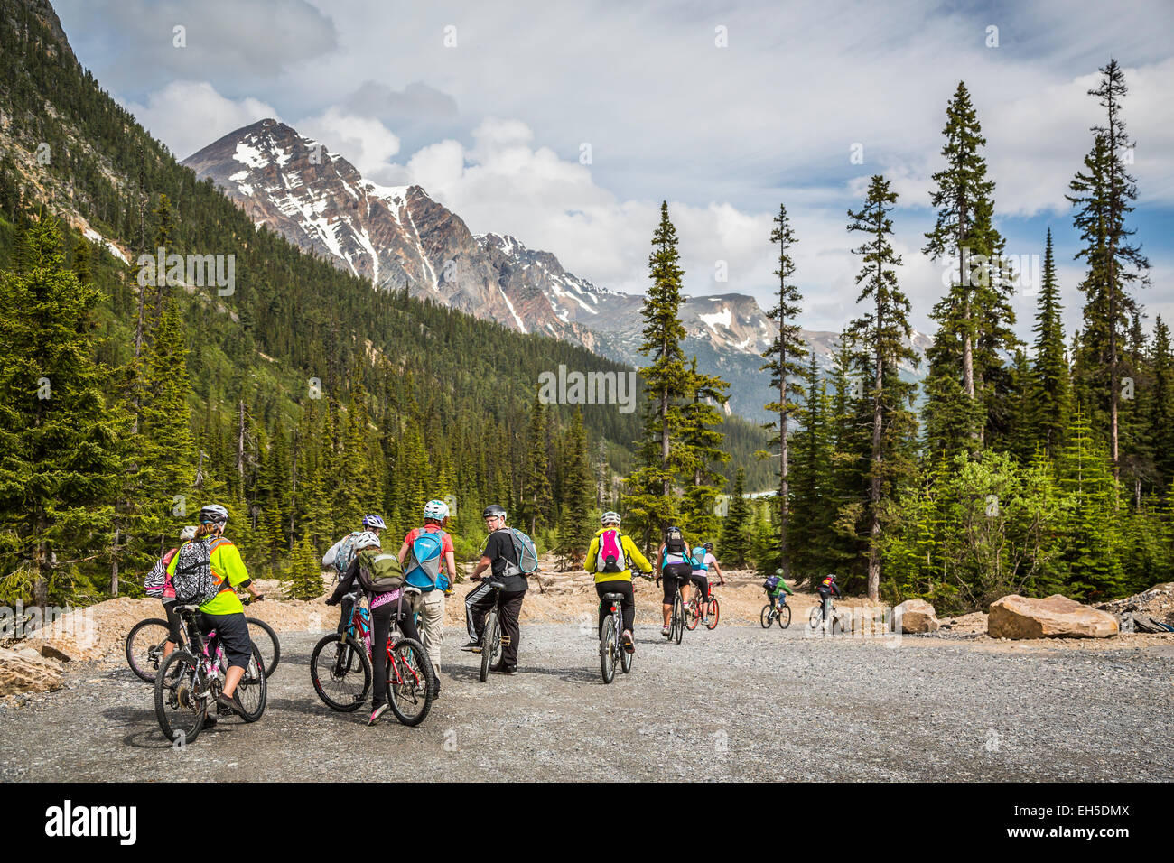 Jasper canada cycling hi-res stock photography and images - Alamy