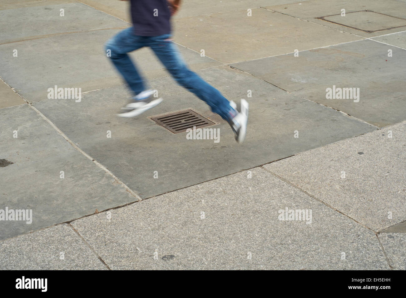Running legs hi-res stock photography and images - Alamy
