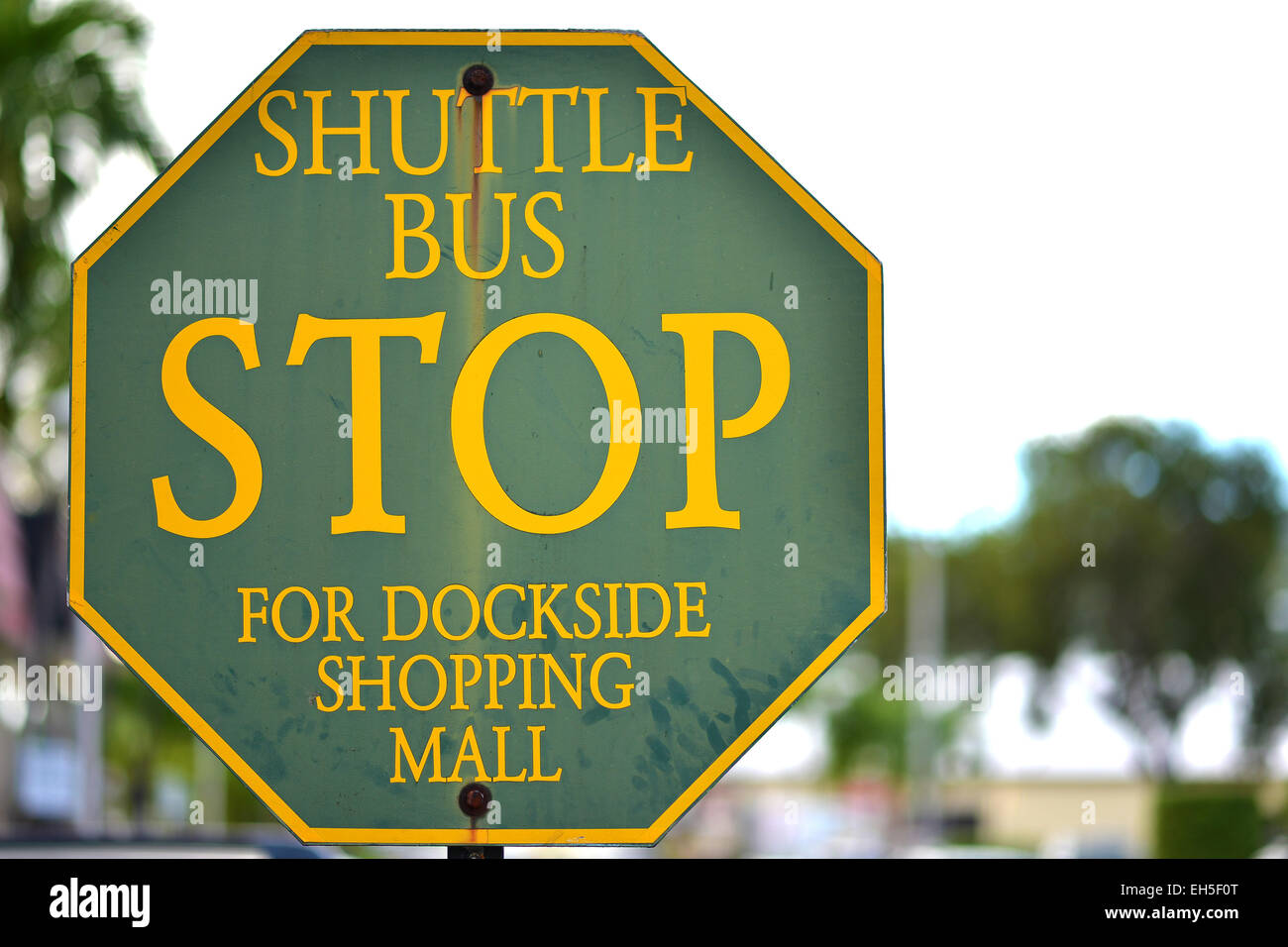 Hexagon stop sign hi-res stock photography and images - Alamy