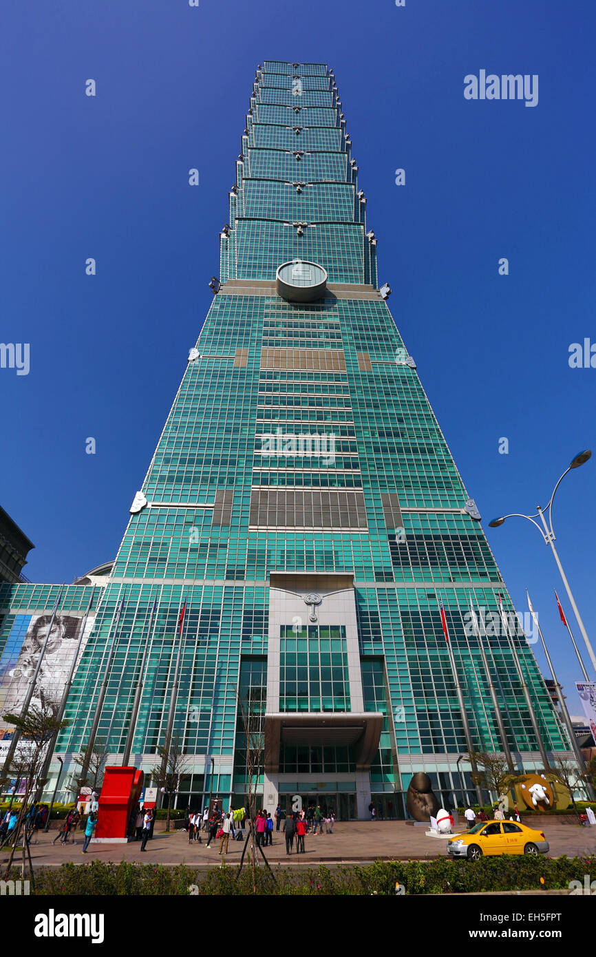 The Taipei 101 skyscraper tower, Taipei, Taiwan Stock Photo - Alamy