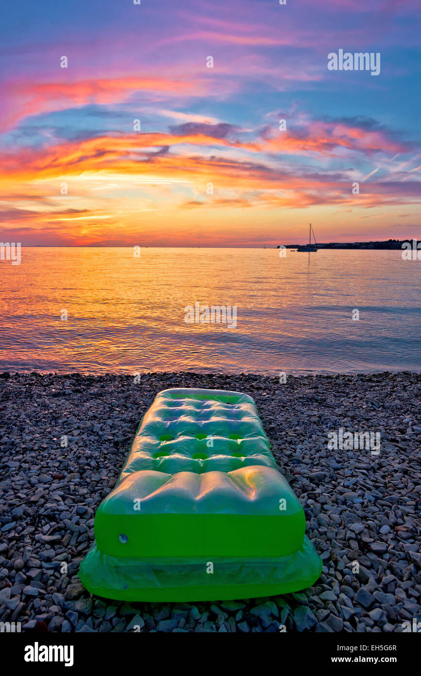 View of sun shape in sand at beach hi-res stock photography and images ...