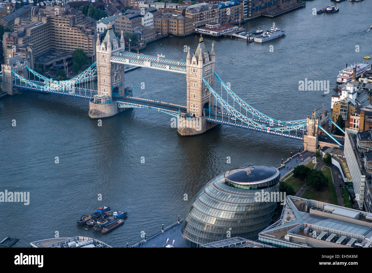 Birds eye view tower bridge hi-res stock photography and images - Alamy