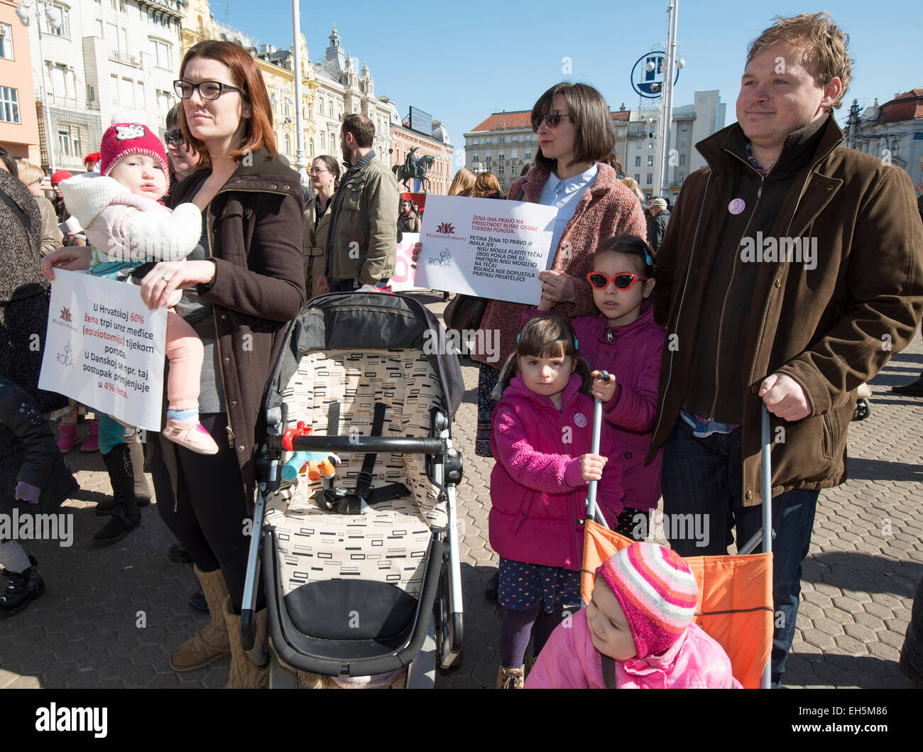 Childrens rights activists hi-res stock photography and images - Alamy