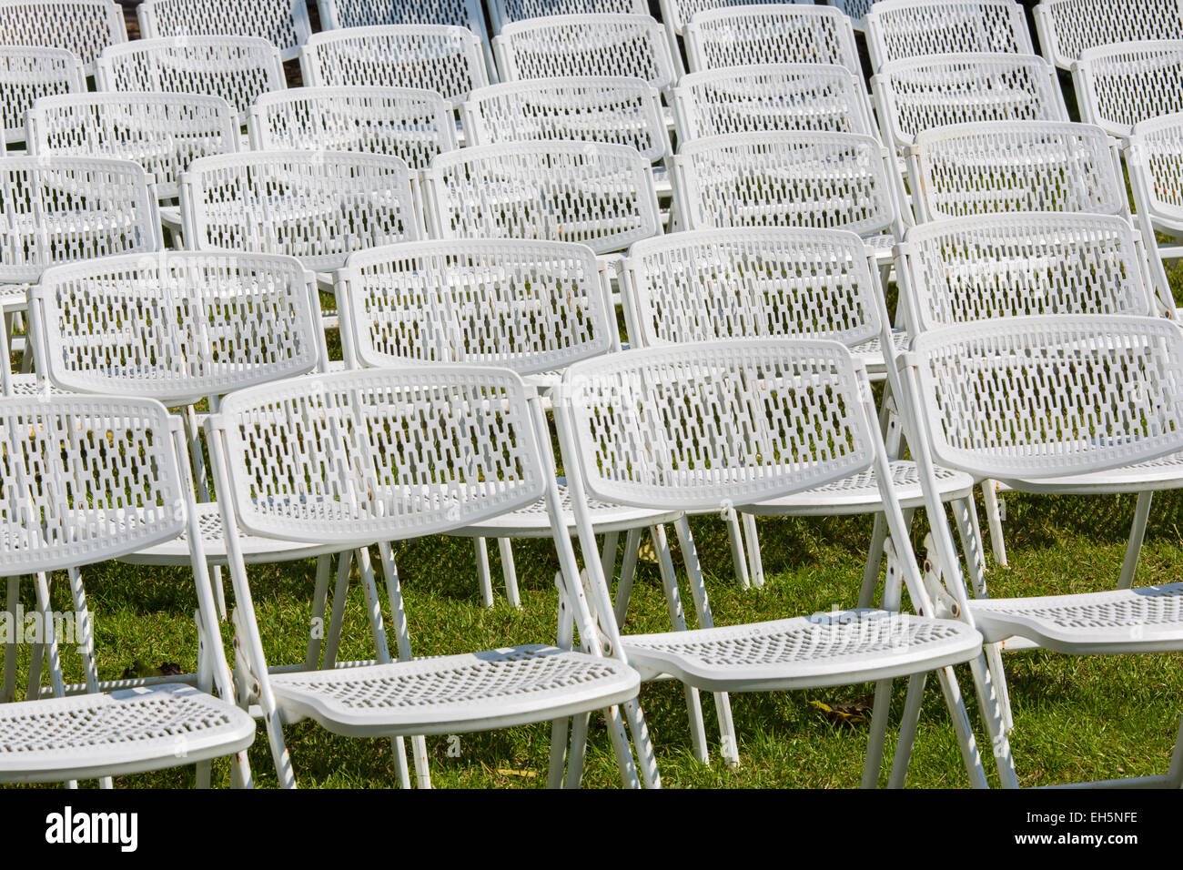 Empty chair chairs hi-res stock photography and images - Alamy