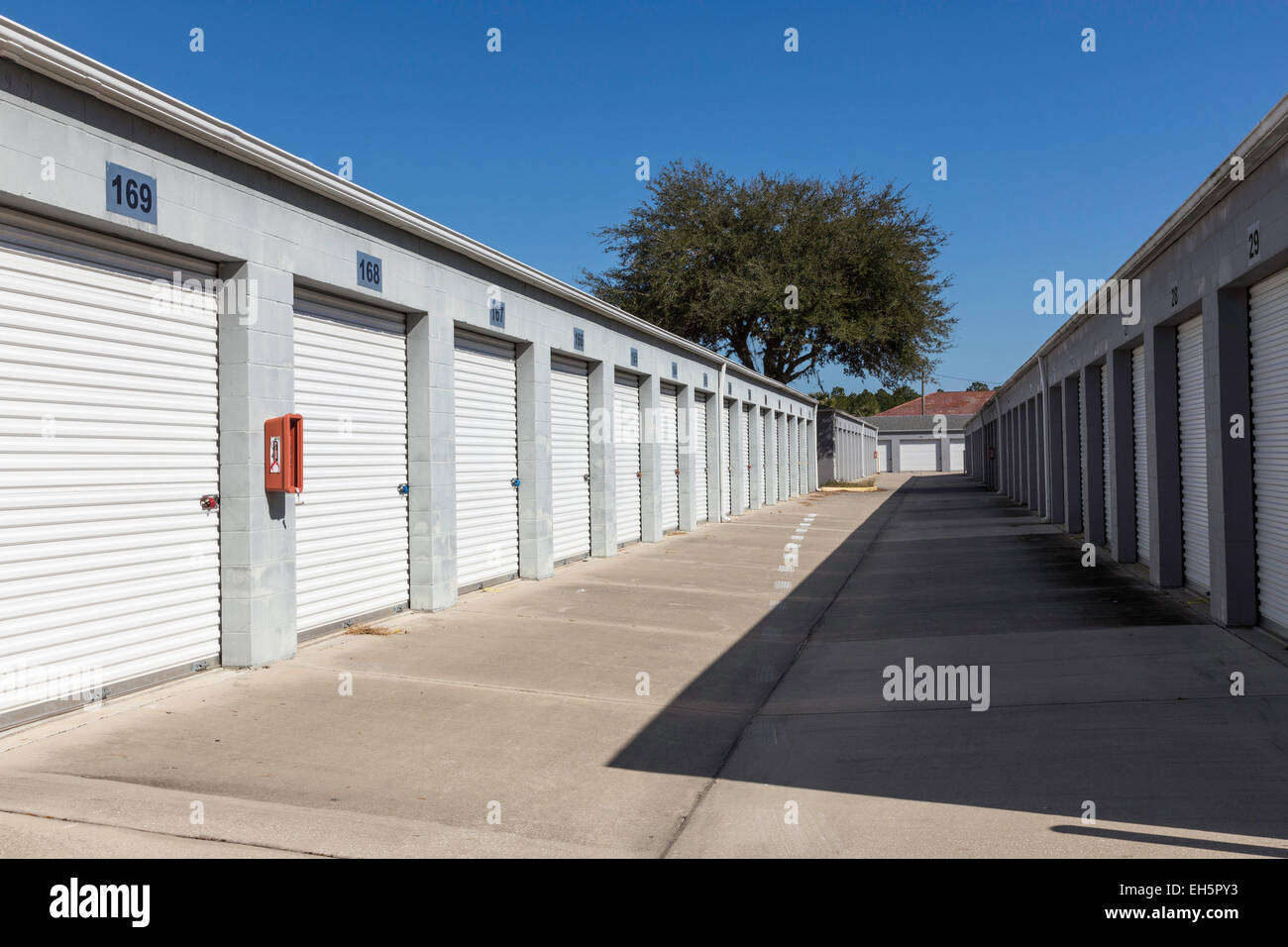 Large self storage unit hi-res stock photography and images - Alamy