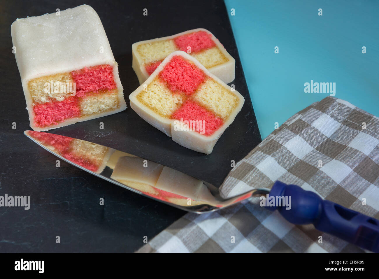 English slice hi-res stock photography and images - Alamy