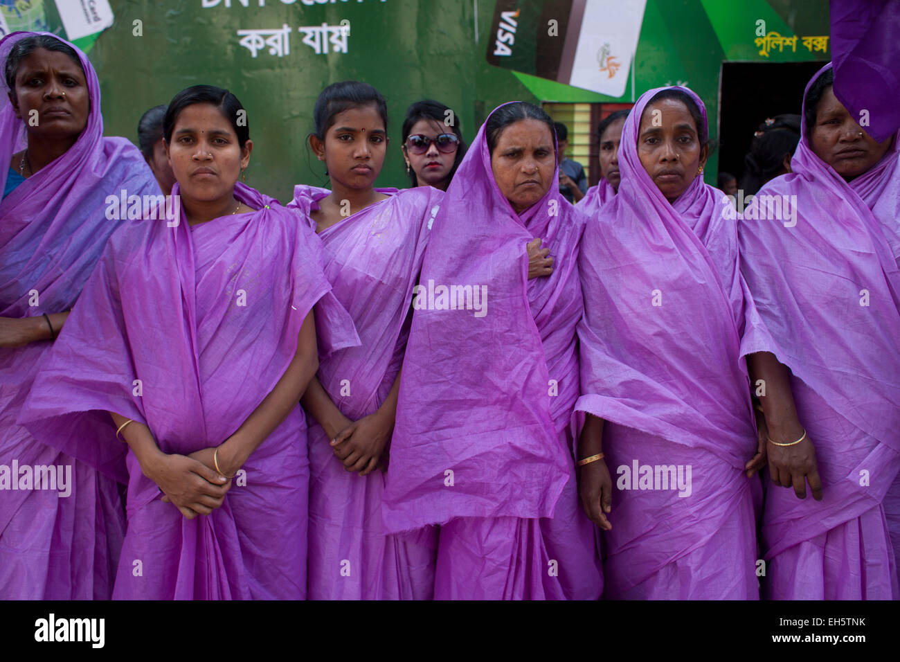 Dhaka, Bangladesh. 7th March, 2015. House maid in Dhaka gathered to ...