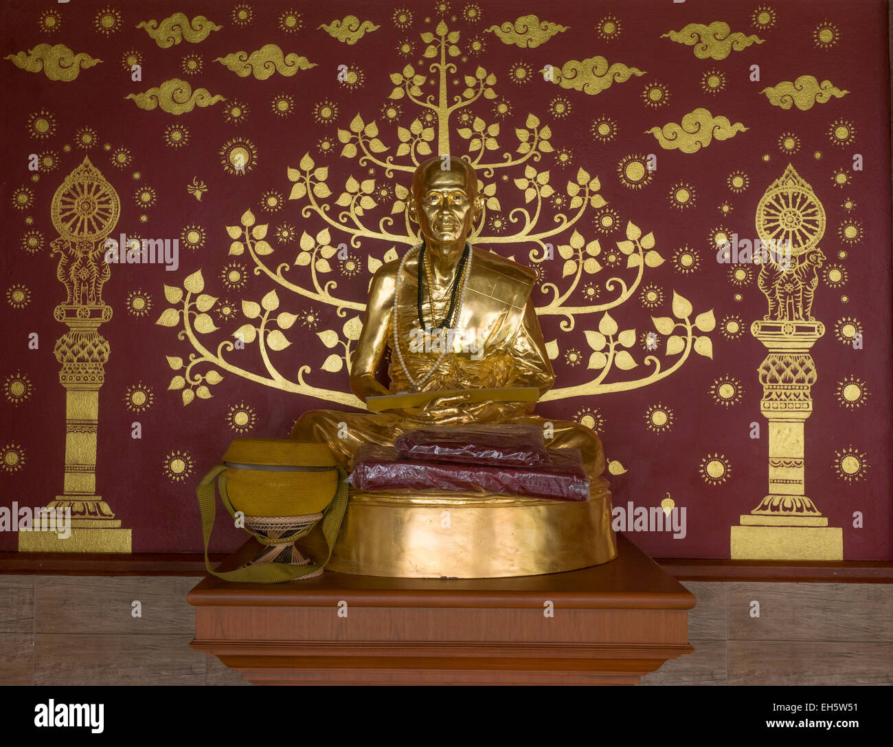 Statue of famous monk at Wat Phathat Haripoonchai , Lamphun, Thailand ...
