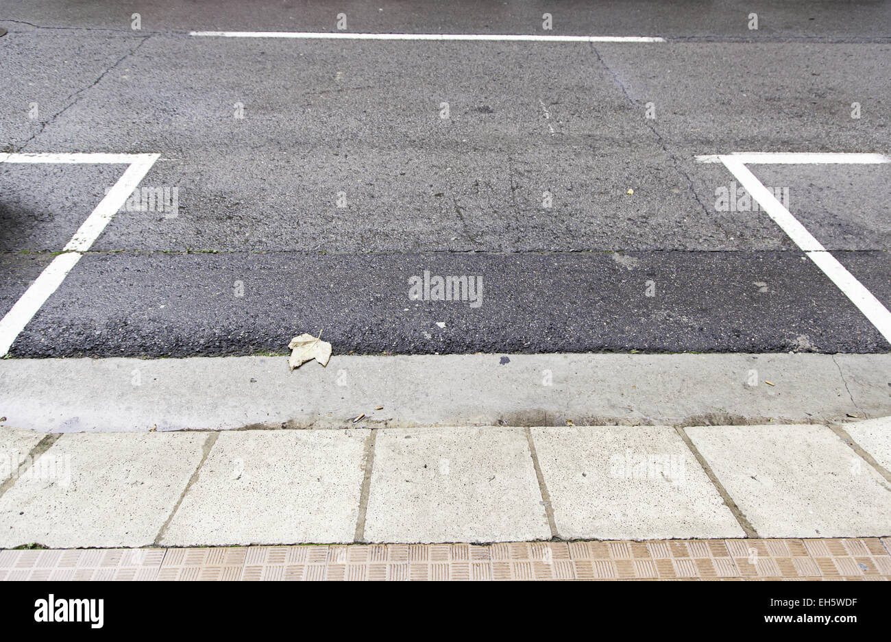 Parking signs on asphalt, detail signal circulation Stock Photo - Alamy