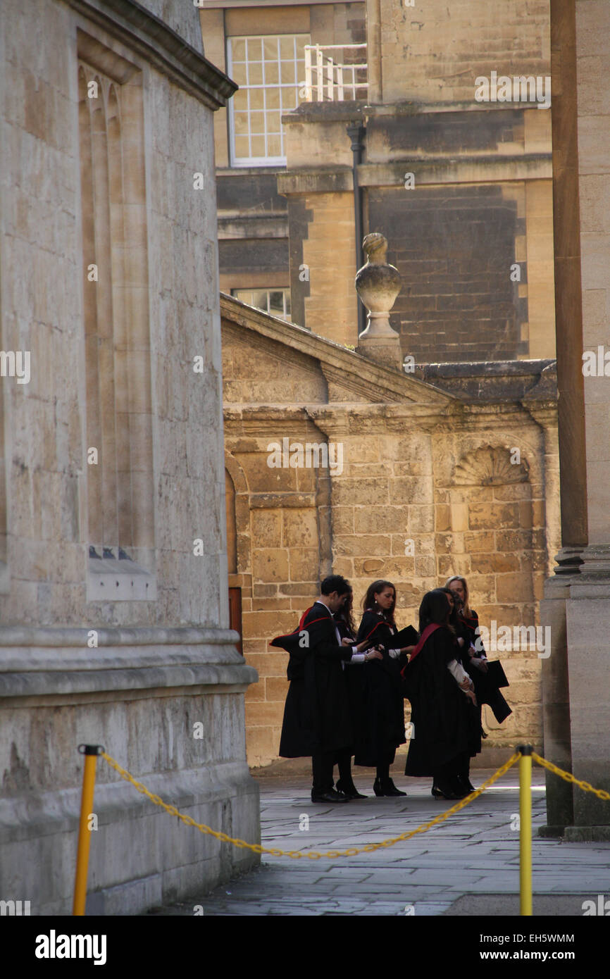 Oxford student graduate toga hi-res stock photography and images - Alamy