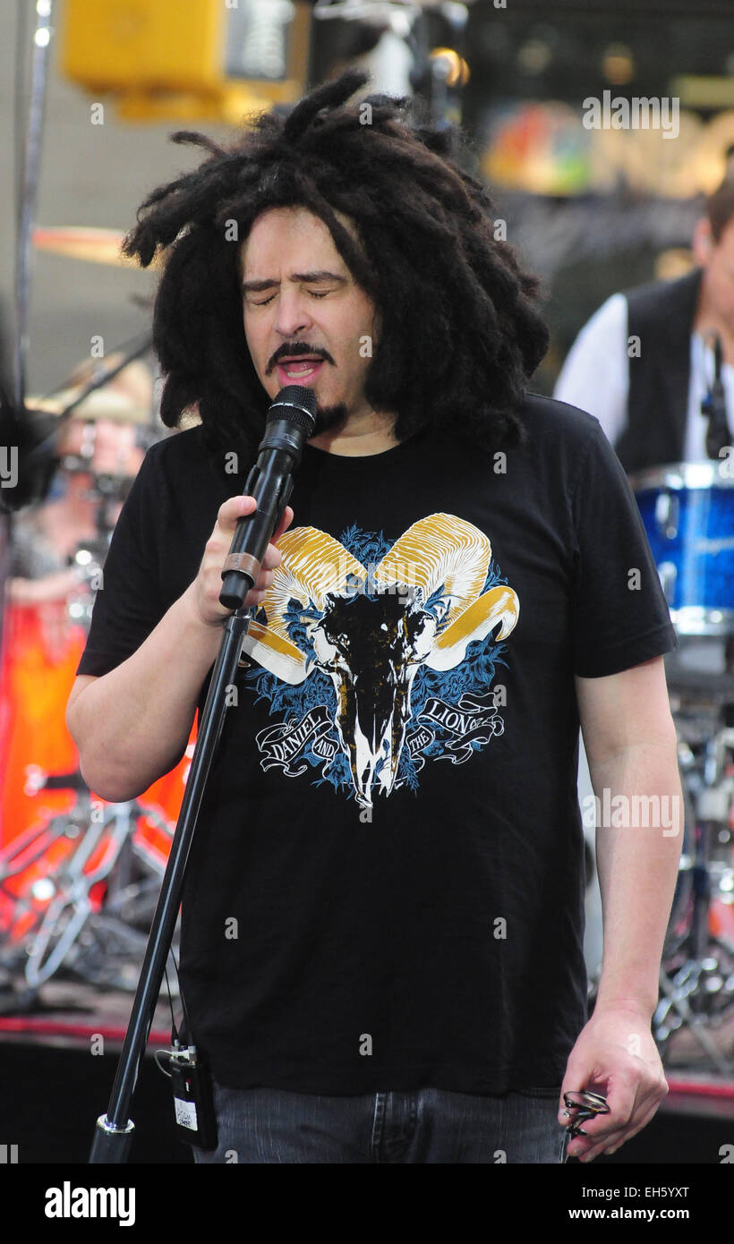 Counting crows hi-res stock photography and images - Alamy