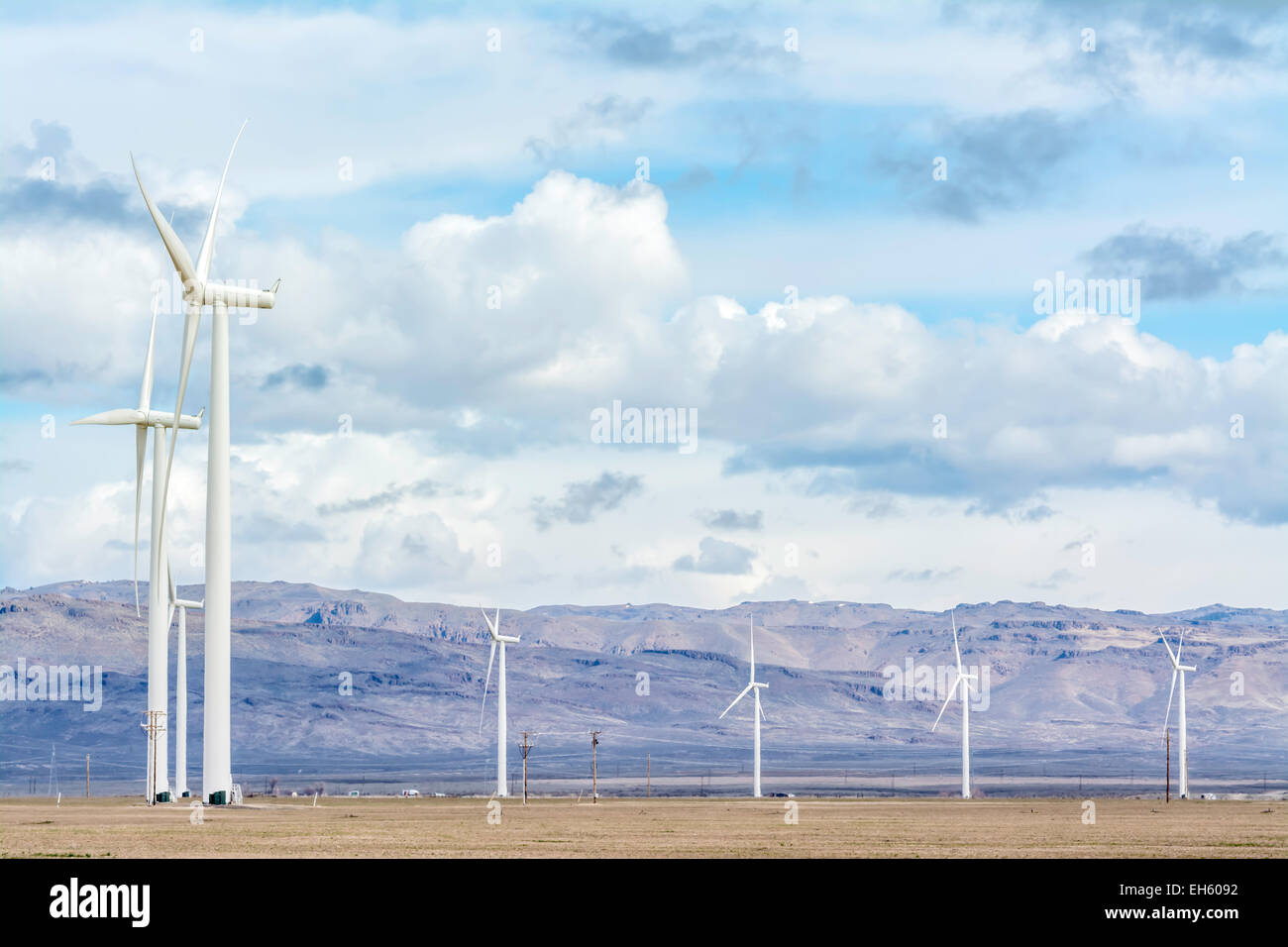 Windmills spinning wind farm in hi-res stock photography and images - Alamy
