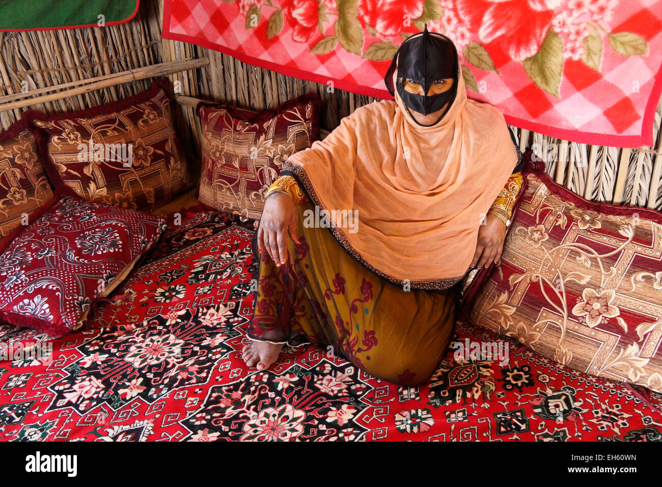 Omani woman with traditional burqa mask hi-res stock photography and ...