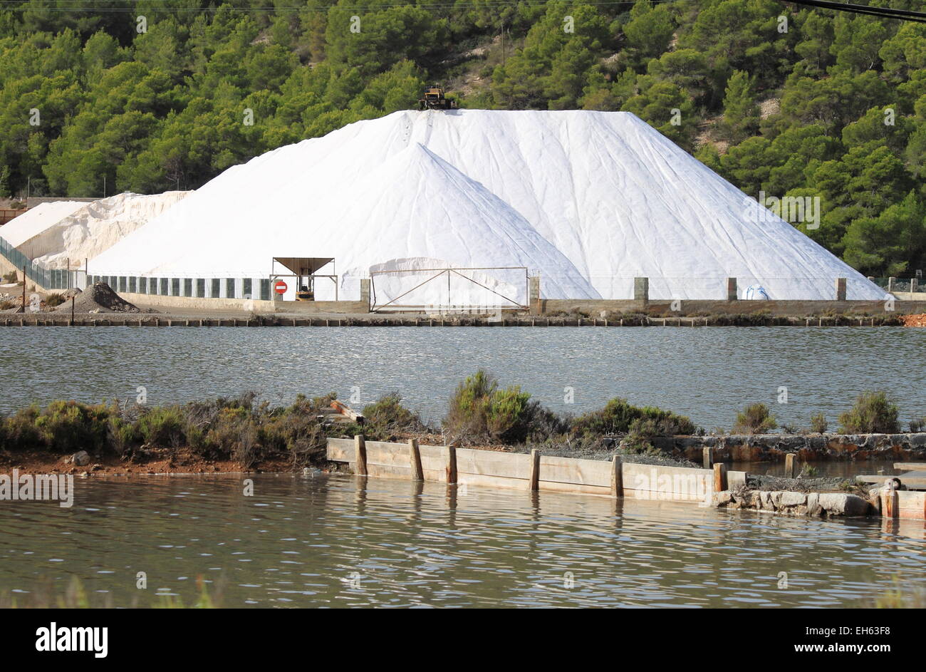 Mountain of salt in a marine salt production site Stock Photo - Alamy