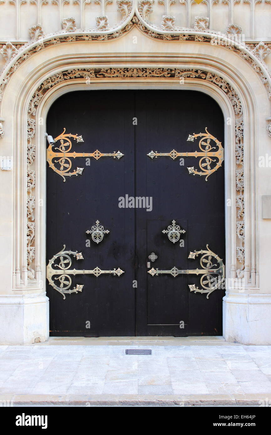 Dark gothic frame hi-res stock photography and images - Alamy
