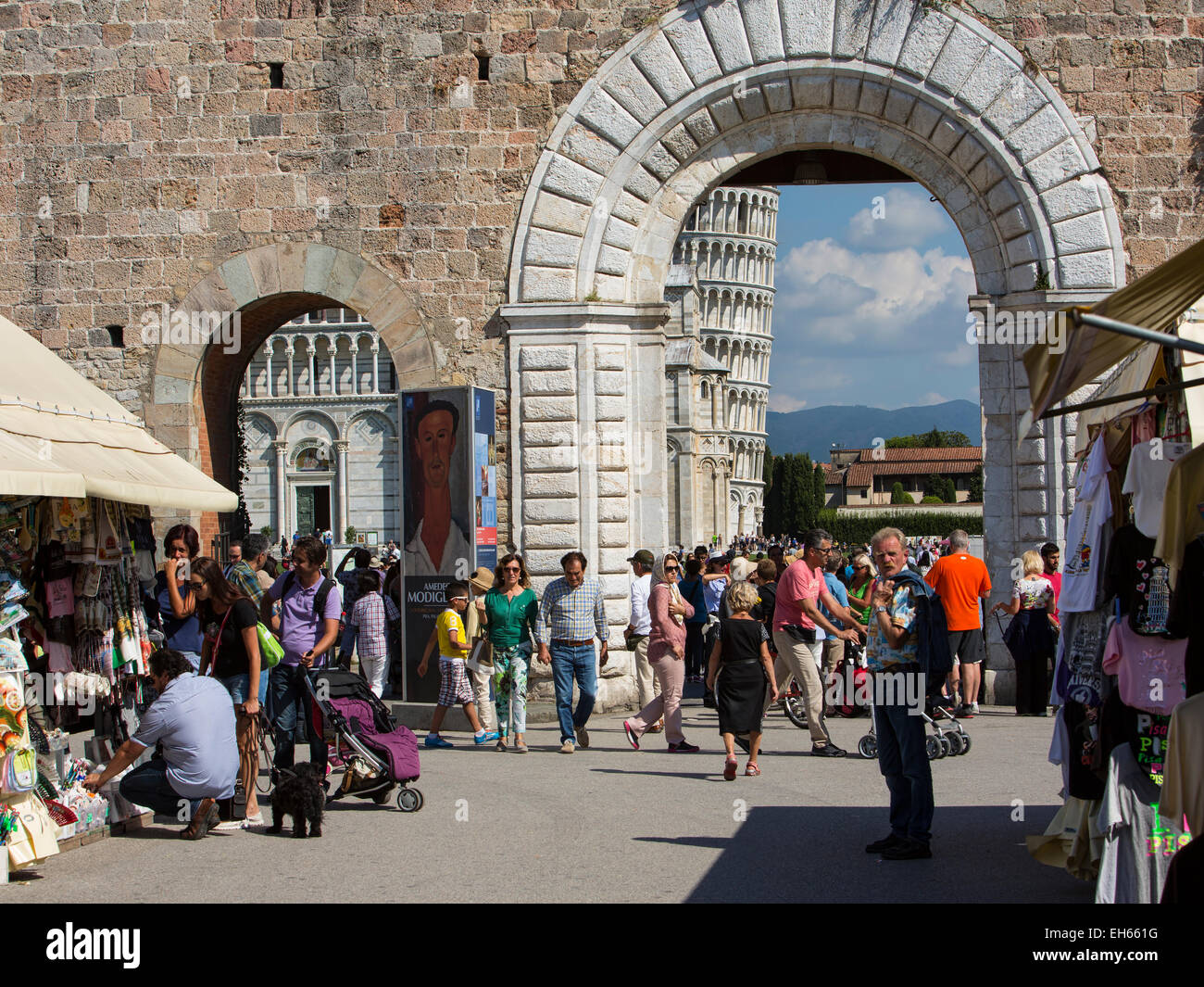 Pisa Italy market crowd leaning tower through arch Stock Photo - Alamy