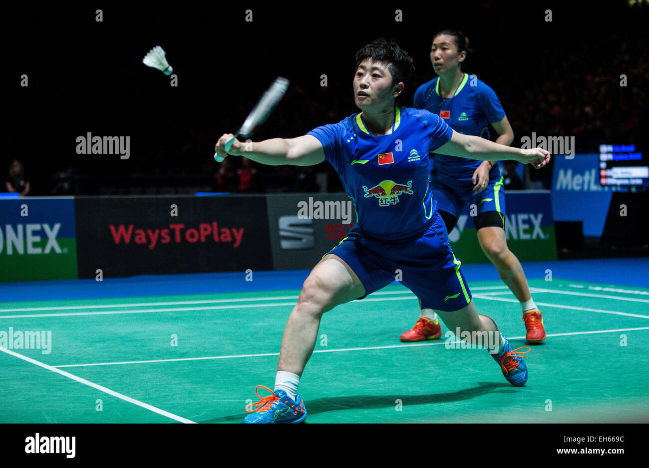 Birmingham. 7th Mar, 2015. Yu Yang (L) and Wang Xiaoli of China compete ...