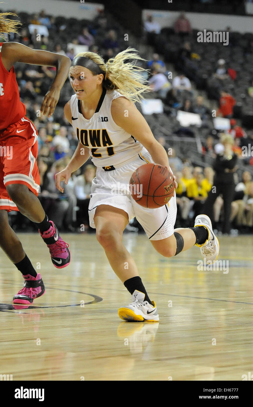 Alexa hart hi-res stock photography and images - Alamy