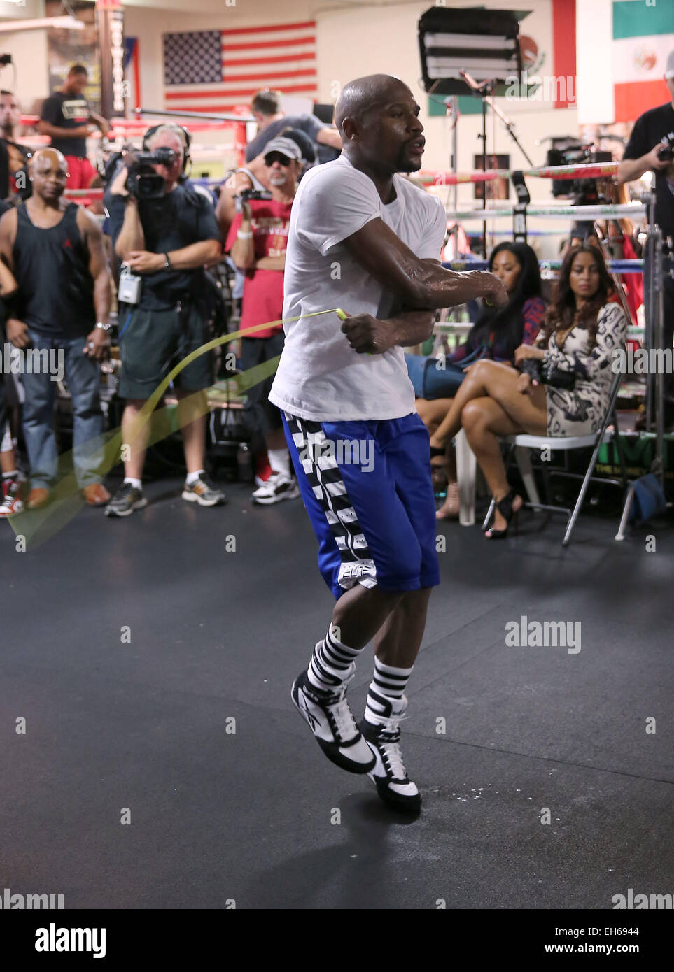 Floyd Mayweather Jr Media Workout at Mayweather Boxing Club Las Vegas ...