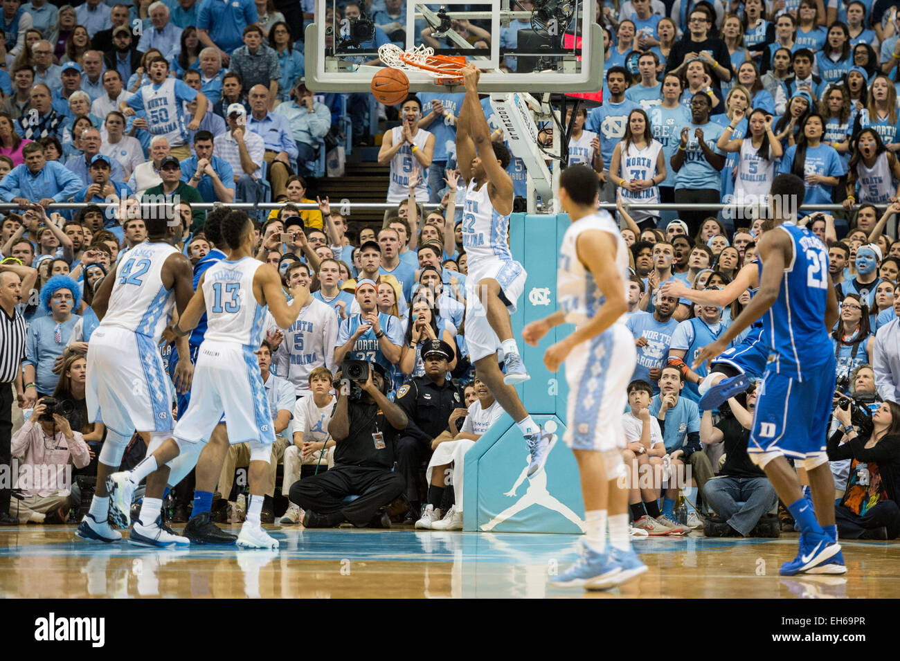 Ncaa basketball isaiah hicks hi-res stock photography and images - Alamy