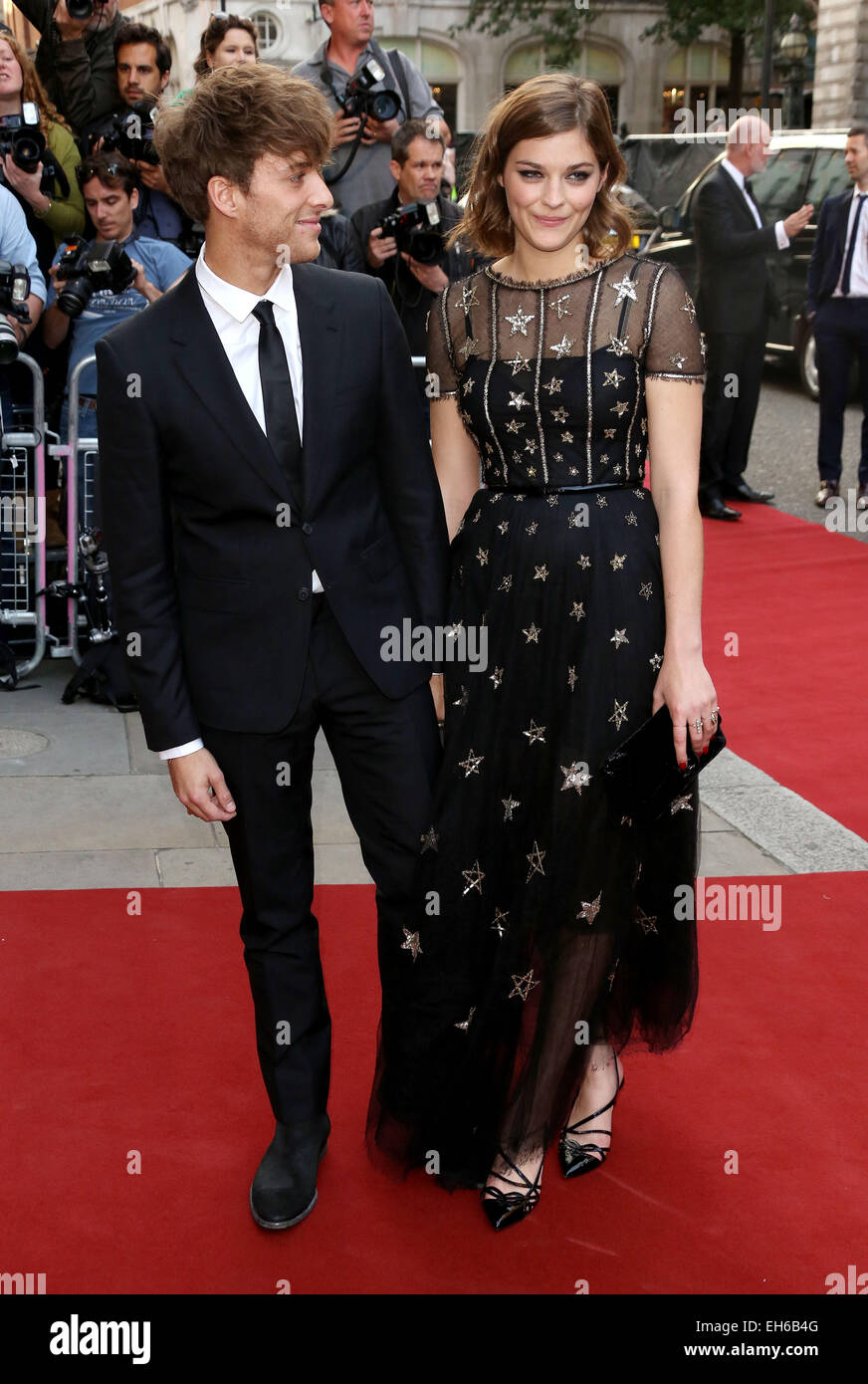 Amber anderson and paolo nutini hi-res stock photography and images - Alamy