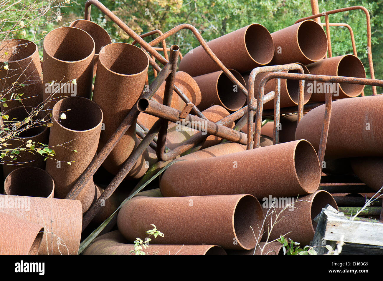 Rusty steel pipes hi-res stock photography and images - Alamy