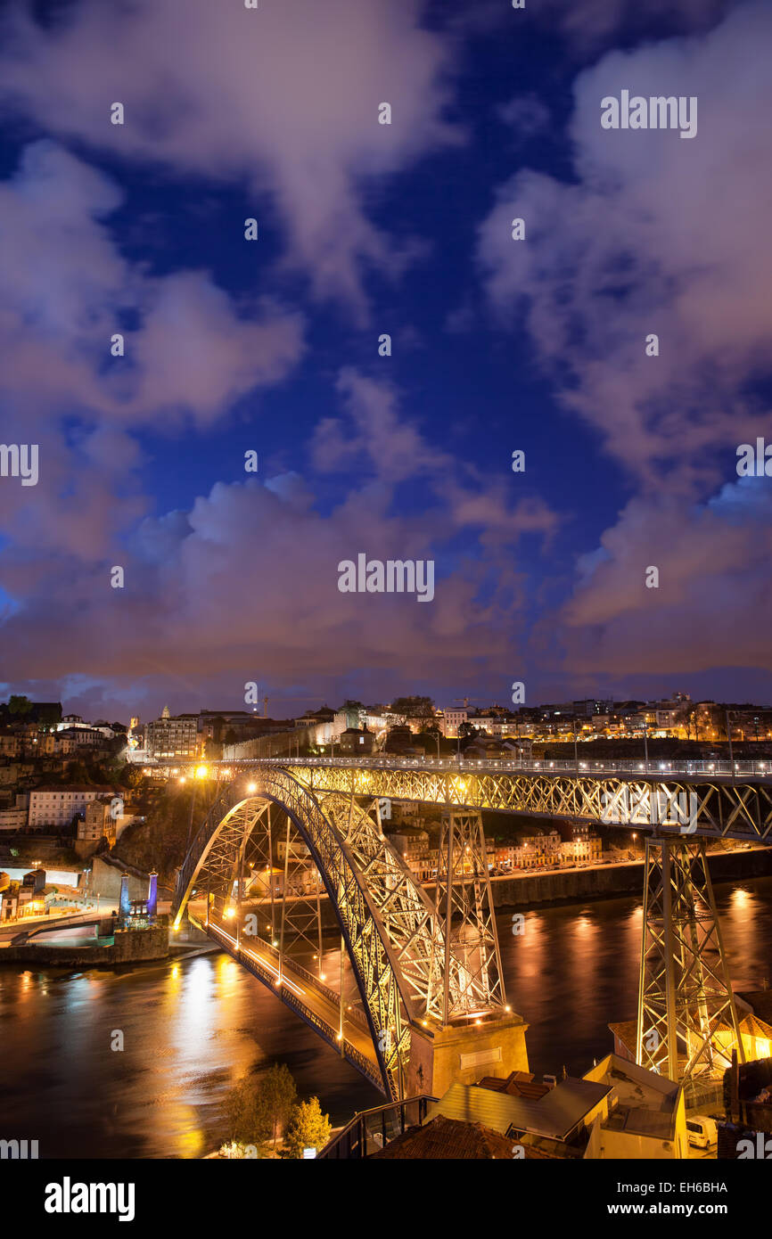 Illuminated dom luis i bridge over douro river night hi-res stock ...