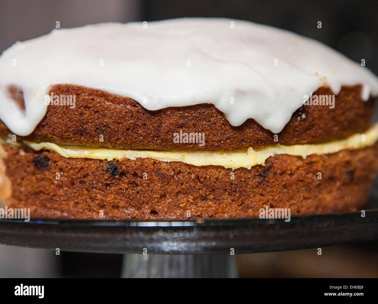 Iced sponge cake Stock Photo - Alamy