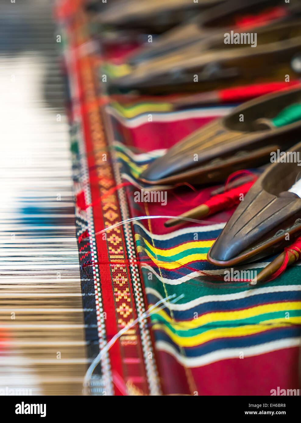 Weaving pattern hi-res stock photography and images - Alamy