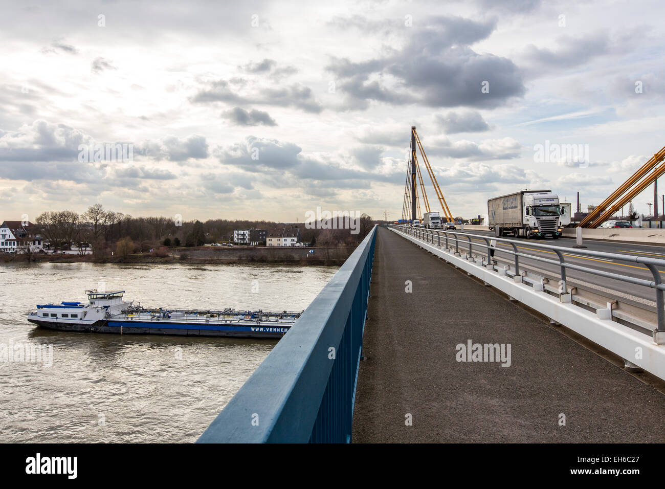 3 5 cable hi-res stock photography and images - Alamy