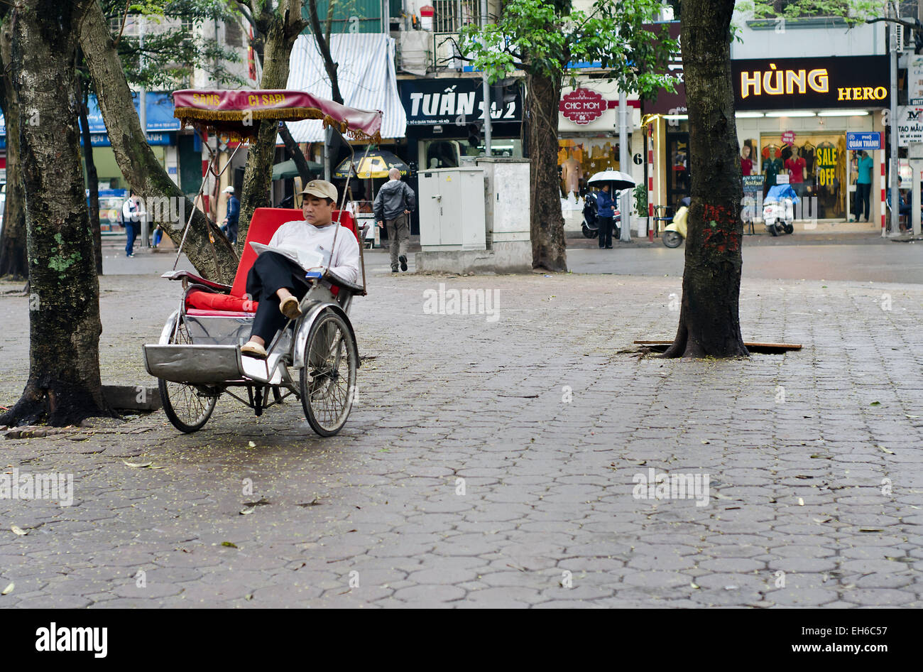 Cycle rickshaw, Hanoi Old Quarter, Vietnam Stock Photo - Alamy