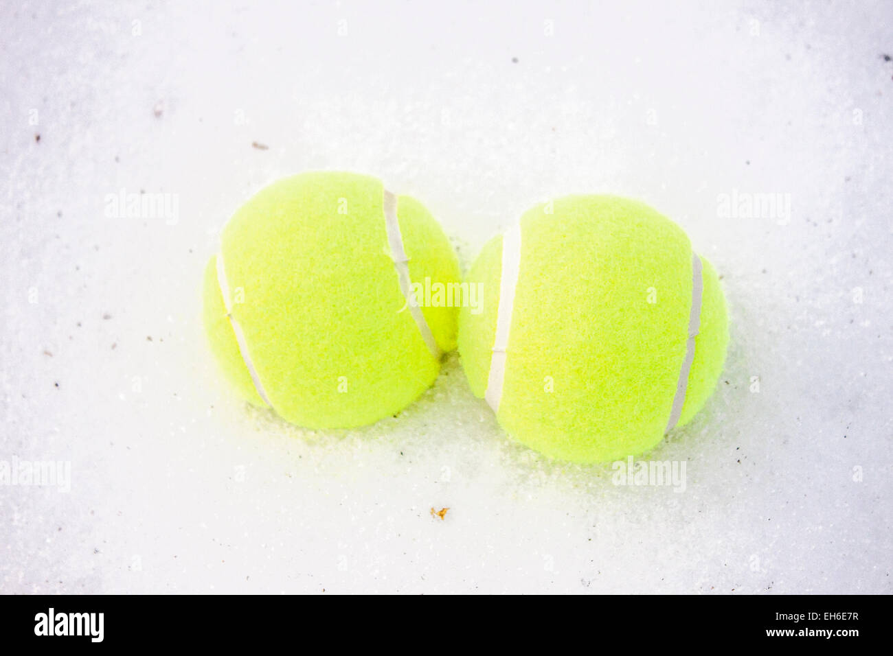 Two tennis balls hi-res stock photography and images - Alamy