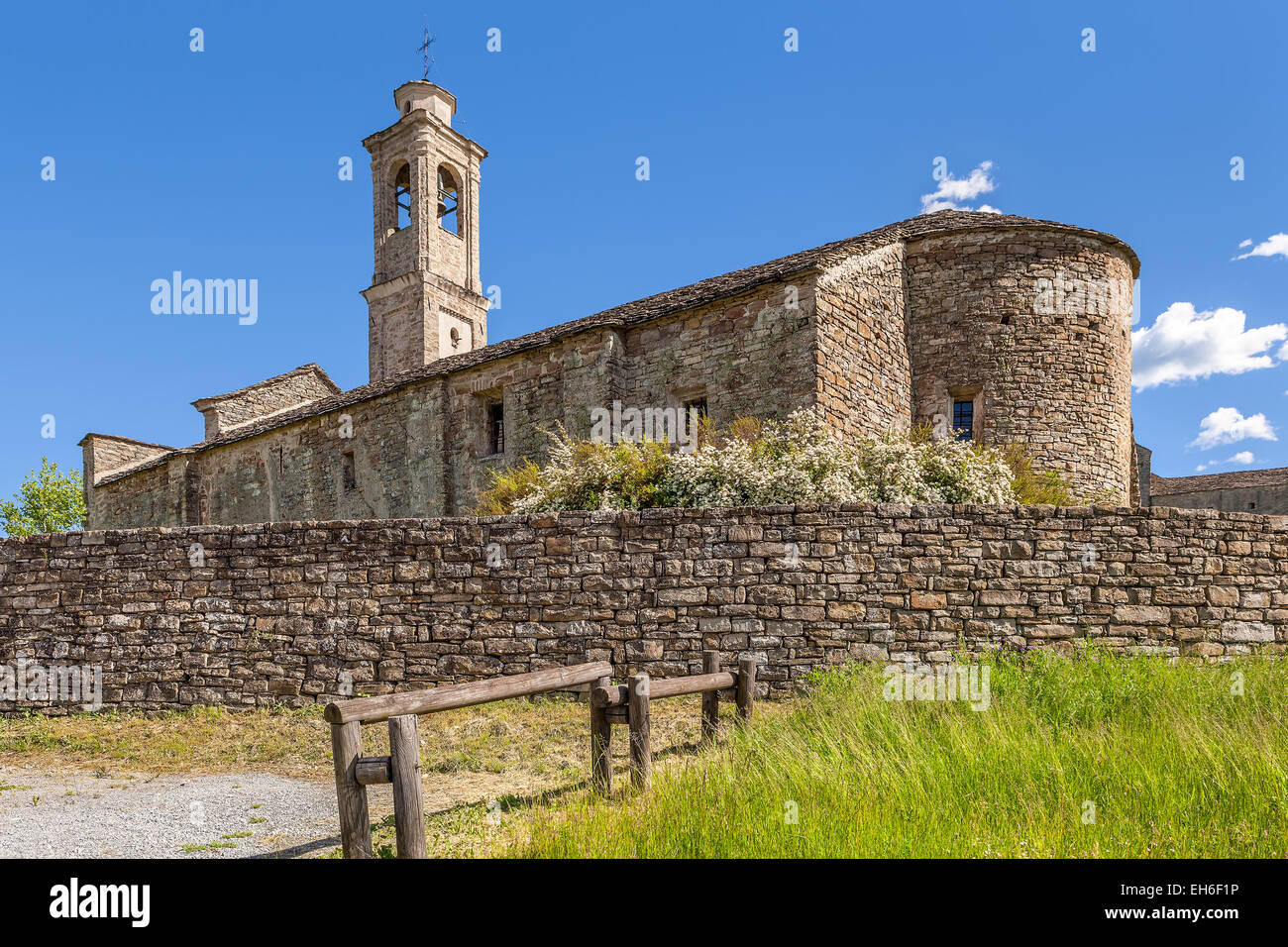 Travel italy old stone hi-res stock photography and images - Alamy