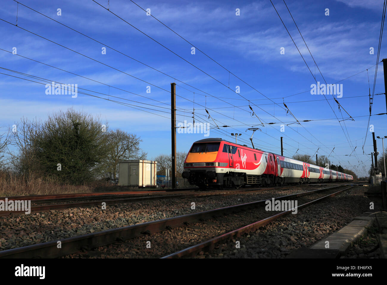 Class 91 electric engine hi-res stock photography and images - Alamy