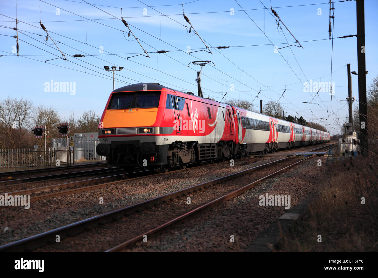 Class 91 electric engine hi-res stock photography and images - Alamy