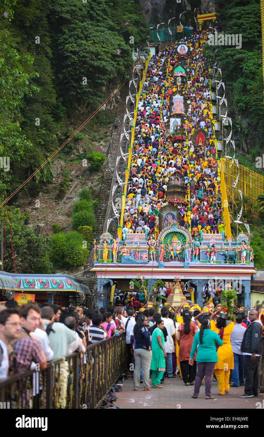 Crowd entrance temple during religious hi-res stock photography and ...