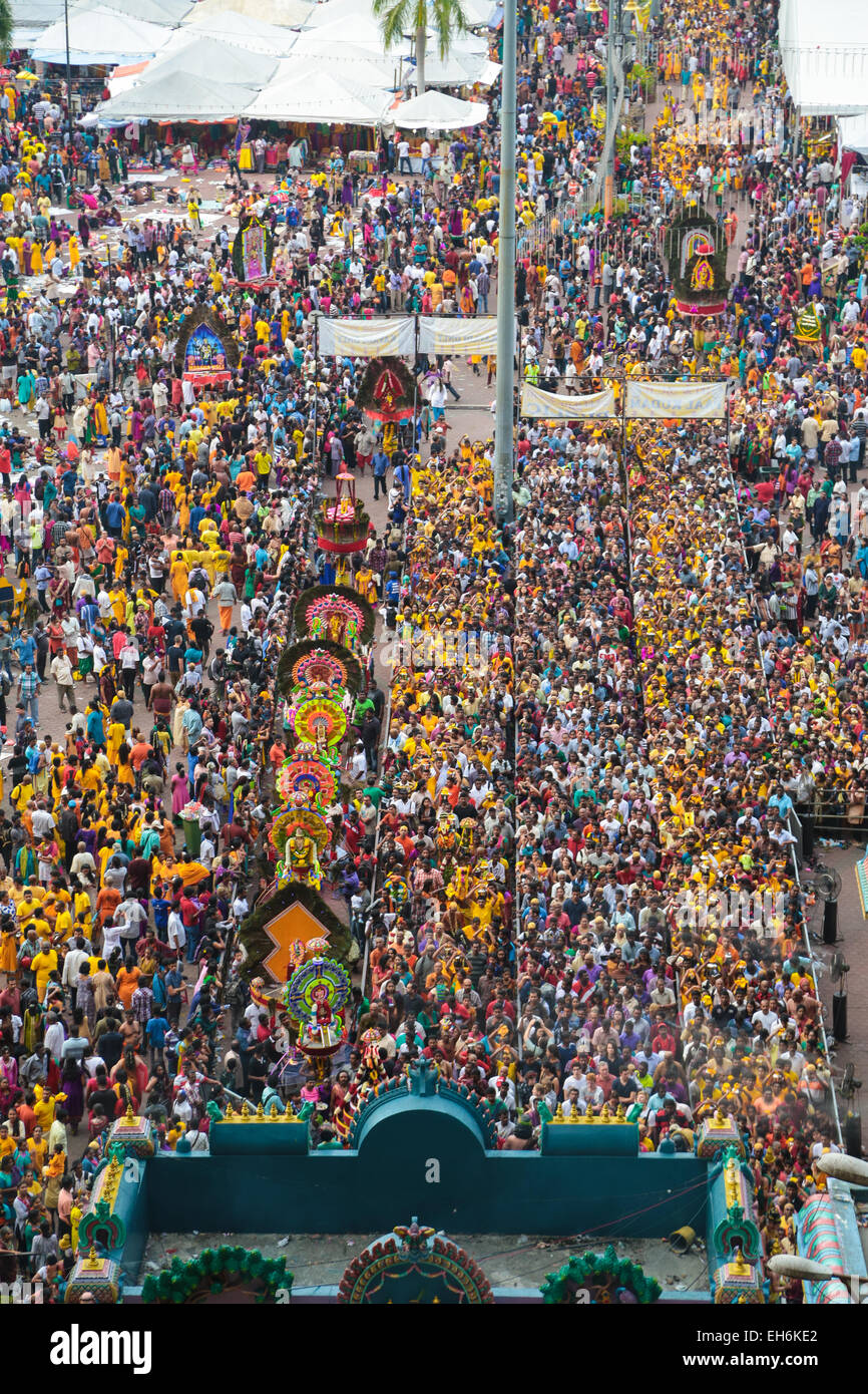 Crowd entrance temple during religious hi-res stock photography and ...