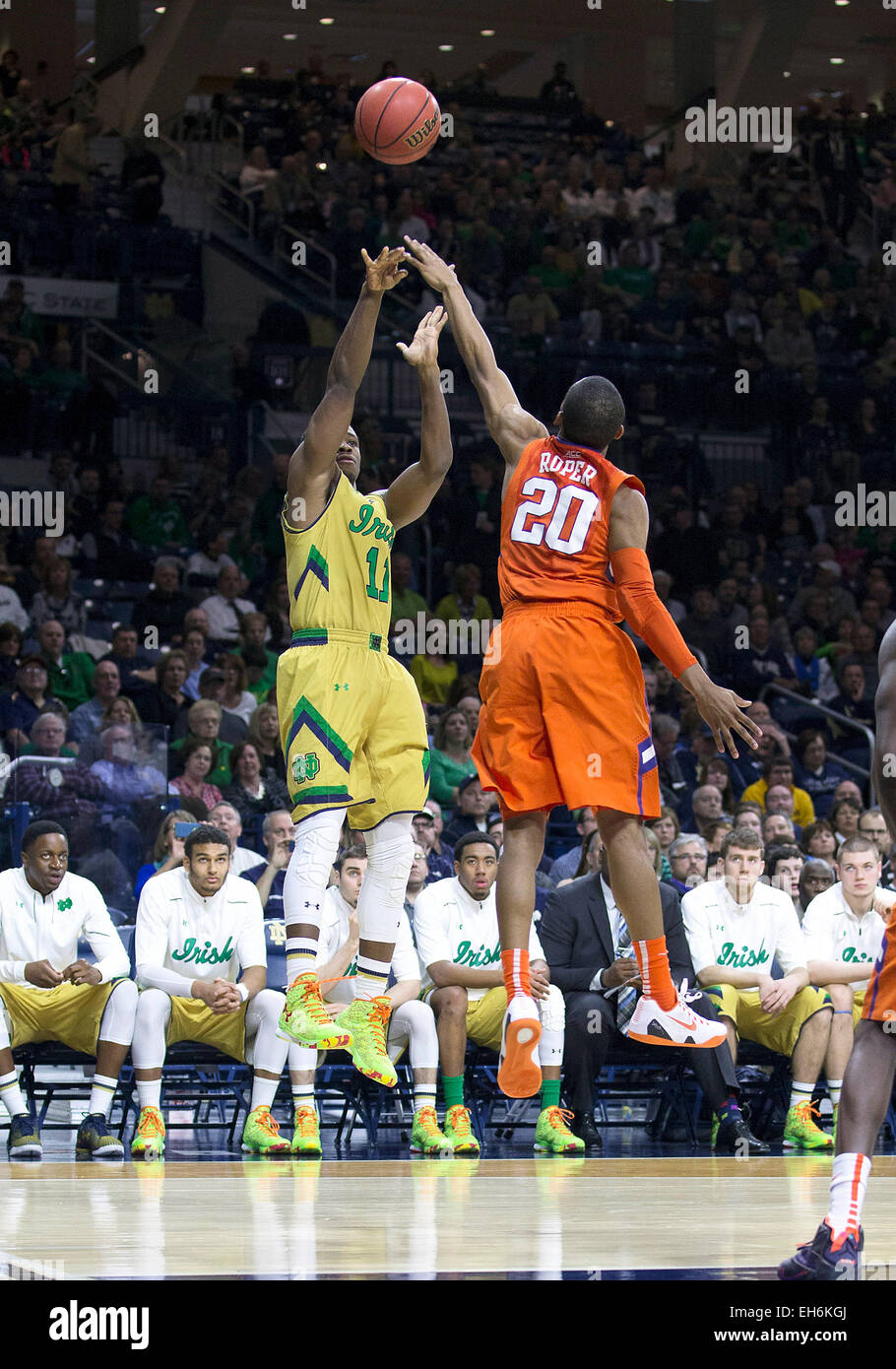 March 07, 2015: Notre Dame guard Demetrius Jackson (11) goes up for a ...
