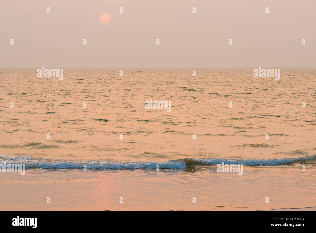 horizontal seascape. the sea and the setting sun Stock Photo - Alamy